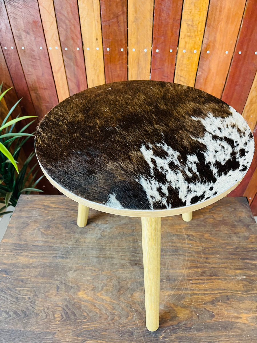 Table - Bedside/ Coffee Table 02 – Queen B Country